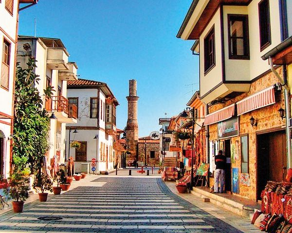 Istanbul Photography Guide 2026: Sunrise, Sunset & Roofto...